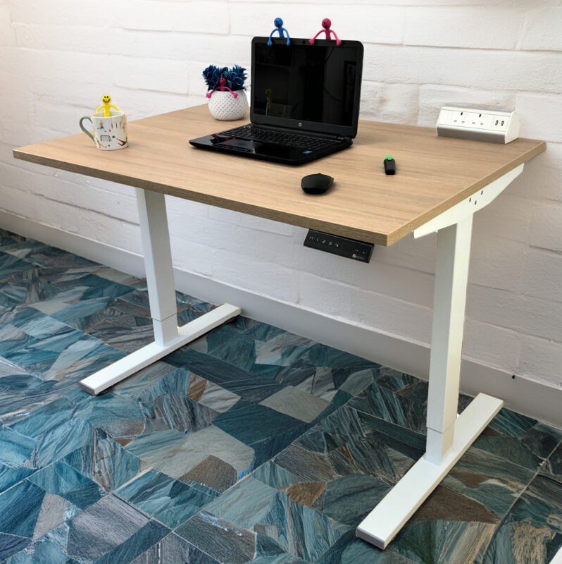 Light Oak Electric Standing Desk - UPstandesk