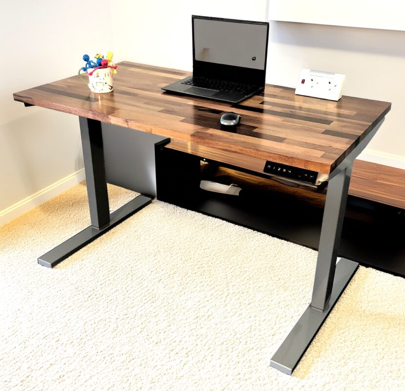 Solid Oak Wood Electric Standing Desk - UPstandesk